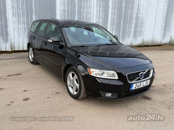 Melns Volvo V50 2012 Paide, ar dzinēja tilpumu 1.60 L un nobraukumu 298 tūkst. km par 4990 €, foto 4 vietnē AUTOMOTO.COM.LV