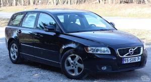 Black Volvo V50 2012 in Petrikaiciai, with an engine capacity of 1.60 L and mileage of 323 thousand km for 3599 €, photo 3 on AUTOMOTO.COM.LV