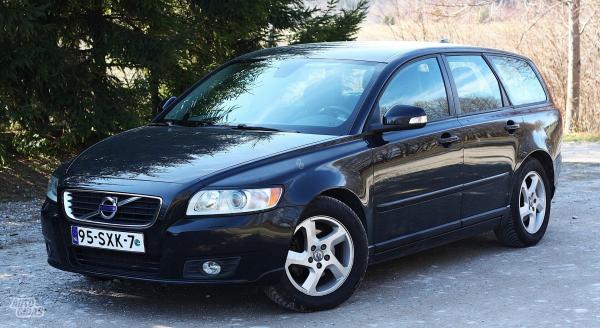 Melns Volvo V50 2012 Petrikaičiai, ar dzinēja tilpumu 1.60 L un nobraukumu 323 tūkst. km par 3599 €, foto 6 vietnē AUTOMOTO.COM.LV