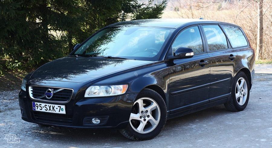 Black Volvo V50 2012 in Petrikaiciai, with an engine capacity of 1.60 L and mileage of 323 thousand km for 3599 €, photo 7 on AUTOMOTO.COM.LV