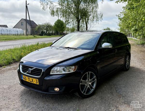 Melns Volvo V50 2012 Tauragė, ar dzinēja tilpumu 1.60 L un nobraukumu 273 tūkst. km par 3599 €, foto 3 vietnē AUTOMOTO.COM.LV