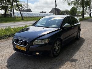 Black Volvo V50 2012 in Taurage, with an engine capacity of 1.60 L and mileage of 273 thousand km for 3599 €, photo 6 on AUTOMOTO.COM.LV