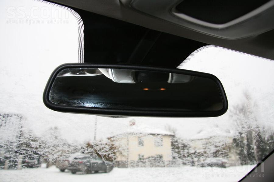 Melns Volvo V50 2012 Rīga, ar dzinēja tilpumu 1.60 L un nobraukumu 355 tūkst. km par 2650 €, foto 14 vietnē AUTOMOTO.COM.LV