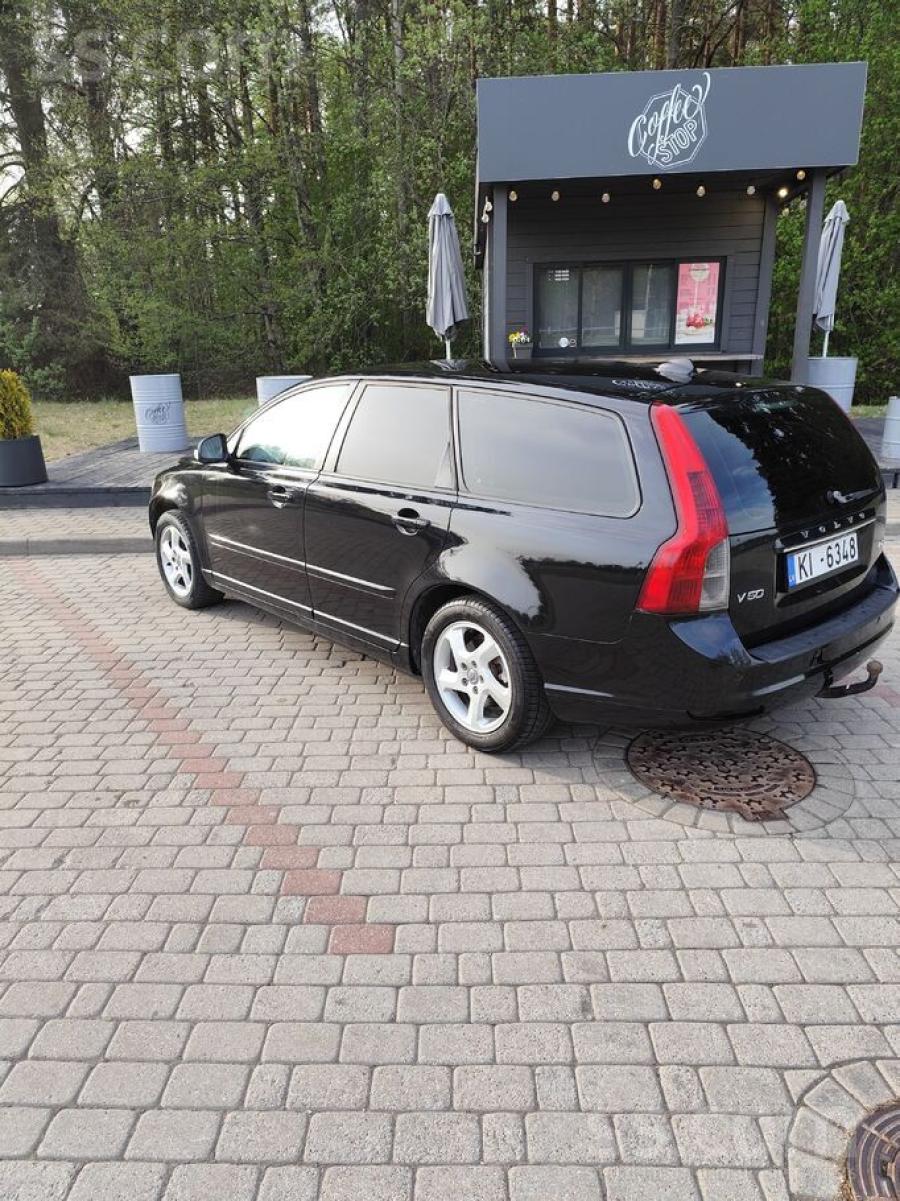 Черный Вольво В50 2012 в Елгава, объемом двигателя 1.60 л и пробегом 269 тыс. км за 3800 €, фото 8 на AUTOMOTO.COM.LV