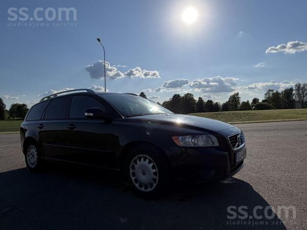 Melns Volvo V50 2012 Rīga, ar dzinēja tilpumu 1.60 L un nobraukumu 308 tūkst. km par 3599 €, foto 7 vietnē AUTOMOTO.COM.LV