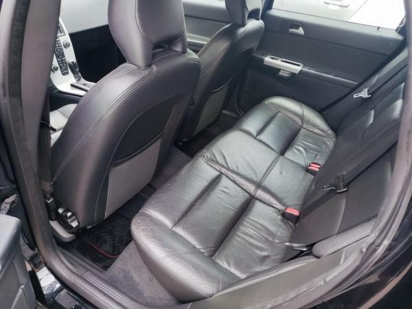 Melns Volvo V50 2012 Viļņa, ar dzinēja tilpumu 1.60 L un nobraukumu 246 tūkst. km par 3300 €, foto 9 vietnē AUTOMOTO.COM.LV