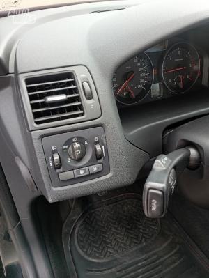 Black Volvo V50 2012 in Vilnius, with an engine capacity of 1.60 L and mileage of 246 thousand km for 3600 €, photo 22 on AUTOMOTO.COM.LV