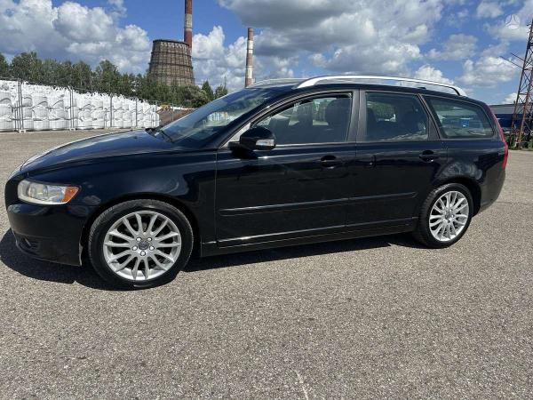 Melns Volvo V50 2012 Kauņa, ar dzinēja tilpumu 1.56 L un nobraukumu 264 tūkst. km par 3800 €, foto 8 vietnē AUTOMOTO.COM.LV