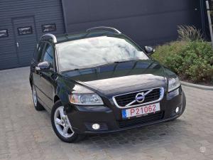 Black Volvo V50 2012 in Vilnius, with an engine capacity of 1.99 L and mileage of 315 thousand km for 3999 €, photo  on AUTOMOTO.COM.LV