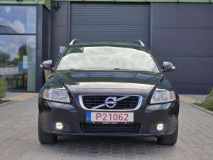 Melns Volvo V50 2012 Viļņa, ar dzinēja tilpumu 1.99 L un nobraukumu 315 tūkst. km par 3999 €, foto 4 vietnē AUTOMOTO.COM.LV