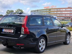 Melns Volvo V50 2012 Viļņa, ar dzinēja tilpumu 1.99 L un nobraukumu 315 tūkst. km par 3999 €, foto 7 vietnē AUTOMOTO.COM.LV