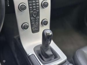 Melns Volvo V50 2012 Viļņa, ar dzinēja tilpumu 1.99 L un nobraukumu 315 tūkst. km par 3999 €, foto 21 vietnē AUTOMOTO.COM.LV