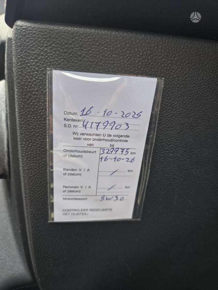 Melns Volvo V50 2012 Viļņa, ar dzinēja tilpumu 1.99 L un nobraukumu 315 tūkst. km par 3999 €, foto 32 vietnē AUTOMOTO.COM.LV