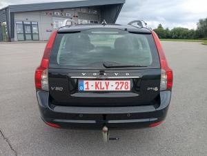 Black Volvo V50 2012 in Siauliai, with an engine capacity of 1.60 L and mileage of 246 thousand km for 3500 €, photo 7 on AUTOMOTO.COM.LV
