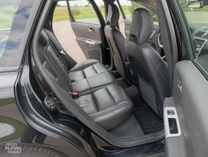 Black Volvo V50 2012 in Siauliai, with an engine capacity of 1.60 L and mileage of 246 thousand km for 3500 €, photo 19 on AUTOMOTO.COM.LV