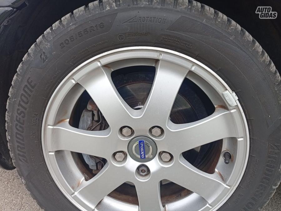 Melns Volvo V50 2012 Viļņa, ar dzinēja tilpumu 1.60 L un nobraukumu 246 tūkst. km par 3600 €, foto 17 vietnē AUTOMOTO.COM.LV