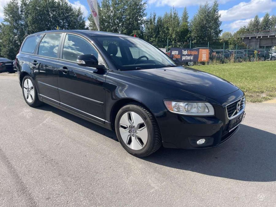 Melns Volvo V50 2012 Kauņa, ar dzinēja tilpumu 1.56 L un nobraukumu 247 tūkst. km par 3450 €, foto 3 vietnē AUTOMOTO.COM.LV