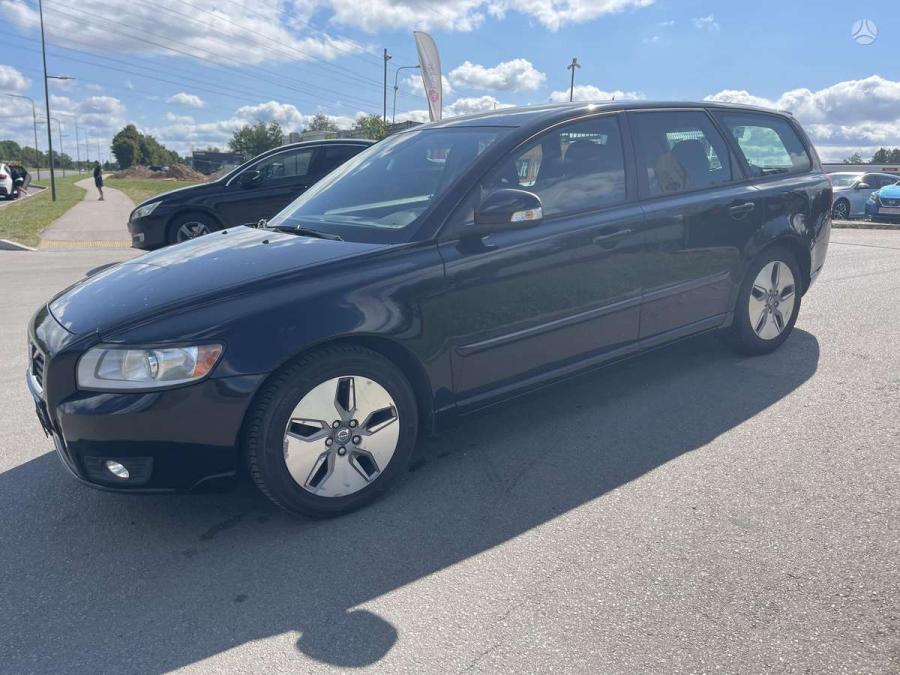 Melns Volvo V50 2012 Kauņa, ar dzinēja tilpumu 1.56 L un nobraukumu 247 tūkst. km par 3450 €, foto 8 vietnē AUTOMOTO.COM.LV