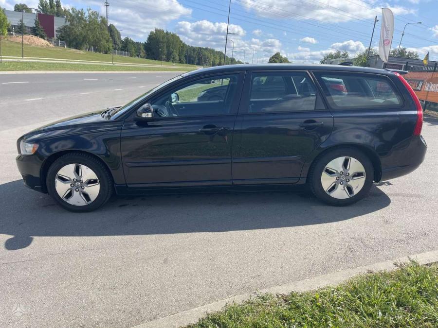 Melns Volvo V50 2012 Kauņa, ar dzinēja tilpumu 1.56 L un nobraukumu 247 tūkst. km par 3450 €, foto 9 vietnē AUTOMOTO.COM.LV