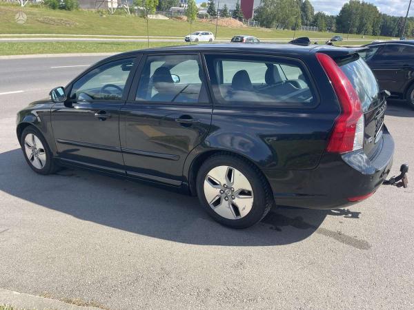 Melns Volvo V50 2012 Kauņa, ar dzinēja tilpumu 1.56 L un nobraukumu 247 tūkst. km par 3450 €, foto 9 vietnē AUTOMOTO.COM.LV