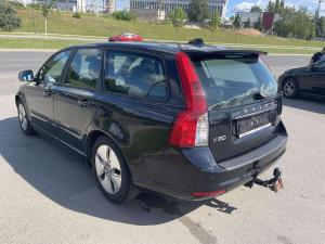 Melns Volvo V50 2012 Kauņa, ar dzinēja tilpumu 1.56 L un nobraukumu 247 tūkst. km par 3450 €, foto 12 vietnē AUTOMOTO.COM.LV