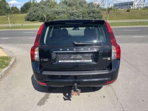 Melns Volvo V50 2012 Kauņa, ar dzinēja tilpumu 1.56 L un nobraukumu 247 tūkst. km par 3450 €, foto 13 vietnē AUTOMOTO.COM.LV