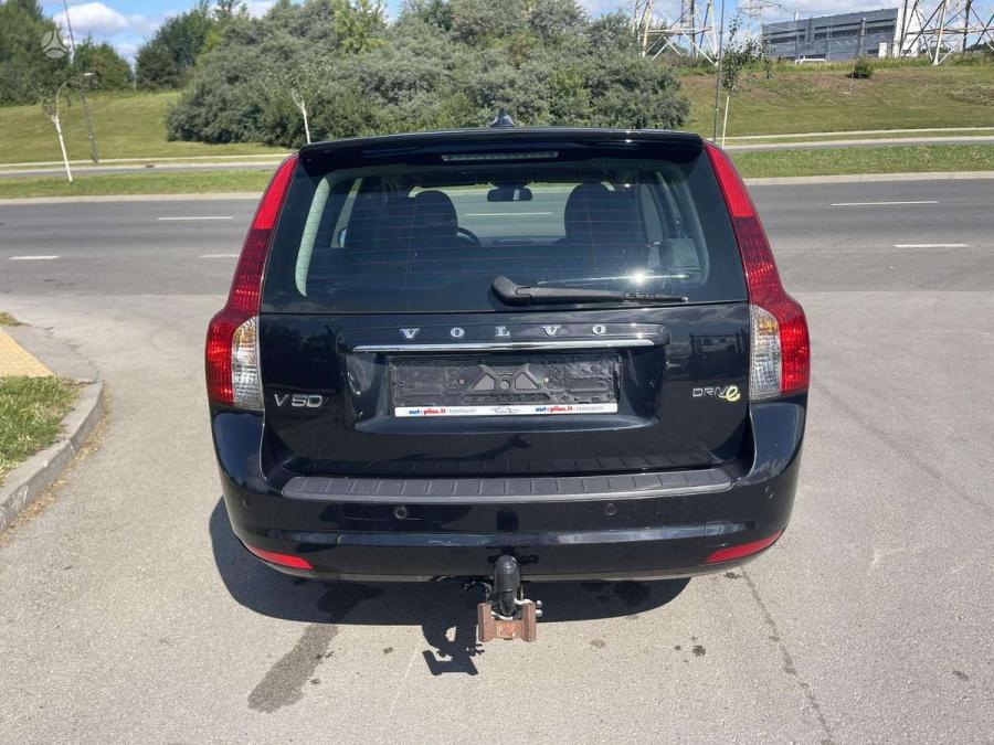 Melns Volvo V50 2012 Kauņa, ar dzinēja tilpumu 1.56 L un nobraukumu 247 tūkst. km par 3450 €, foto 13 vietnē AUTOMOTO.COM.LV