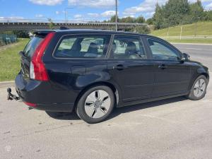Melns Volvo V50 2012 Kauņa, ar dzinēja tilpumu 1.56 L un nobraukumu 247 tūkst. km par 3450 €, foto 16 vietnē AUTOMOTO.COM.LV