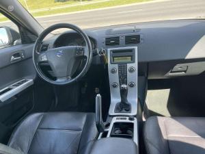 Melns Volvo V50 2012 Kauņa, ar dzinēja tilpumu 1.56 L un nobraukumu 247 tūkst. km par 3450 €, foto 26 vietnē AUTOMOTO.COM.LV