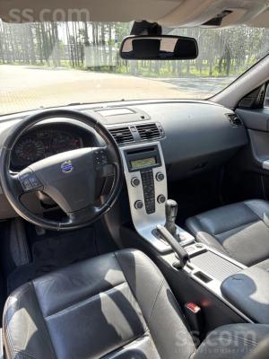 Melns Volvo V50 2012 Rīga, ar dzinēja tilpumu 1.60 L un nobraukumu 373 tūkst. km par 3500 €, foto 8 vietnē AUTOMOTO.COM.LV