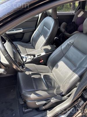 Melns Volvo V50 2012 Rīga, ar dzinēja tilpumu 1.60 L un nobraukumu 373 tūkst. km par 3500 €, foto 10 vietnē AUTOMOTO.COM.LV