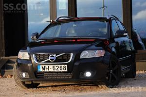 Black Volvo V50 2012 in Tukums, with an engine capacity of 1.60 L and mileage of 389 thousand km for 2850 €, photo  on AUTOMOTO.COM.LV