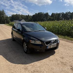 Черный Вольво В50 2012 в Рига, объемом двигателя 1.60 л и пробегом 436 тыс. км за 3500 €, фото 4 на AUTOMOTO.COM.LV