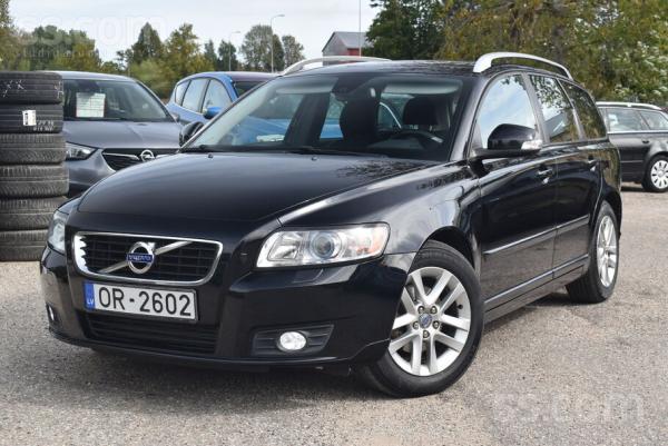 Black Volvo V50 2012 in Kuldiga, with an engine capacity of 1.60 L and mileage of 0 thousand km for 5990 €, photo 1 on AUTOMOTO.COM.LV