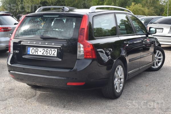 Black Volvo V50 2012 in Kuldiga, with an engine capacity of 1.60 L and mileage of 0 thousand km for 5990 €, photo 3 on AUTOMOTO.COM.LV