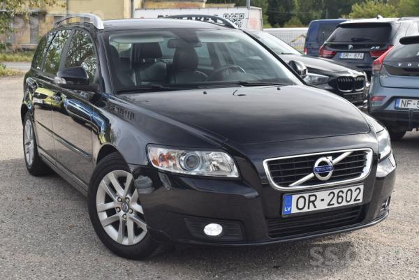 Black Volvo V50 2012 in Kuldiga, with an engine capacity of 1.60 L and mileage of 0 thousand km for 5990 €, photo 5 on AUTOMOTO.COM.LV