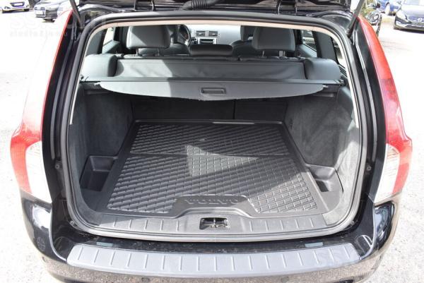 Black Volvo V50 2012 in Kuldiga, with an engine capacity of 1.60 L and mileage of 0 thousand km for 5990 €, photo 6 on AUTOMOTO.COM.LV
