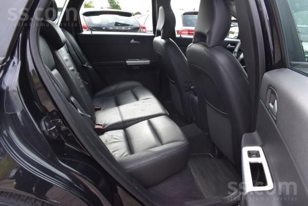 Black Volvo V50 2012 in Kuldiga, with an engine capacity of 1.60 L and mileage of 0 thousand km for 5990 €, photo 8 on AUTOMOTO.COM.LV