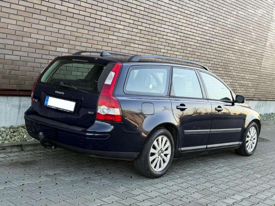 Blue Volvo V50 2005 in Klaipeda, with an engine capacity of 1.60 L and mileage of 220 thousand km for 1700 €, photo 3 on AUTOMOTO.COM.LV