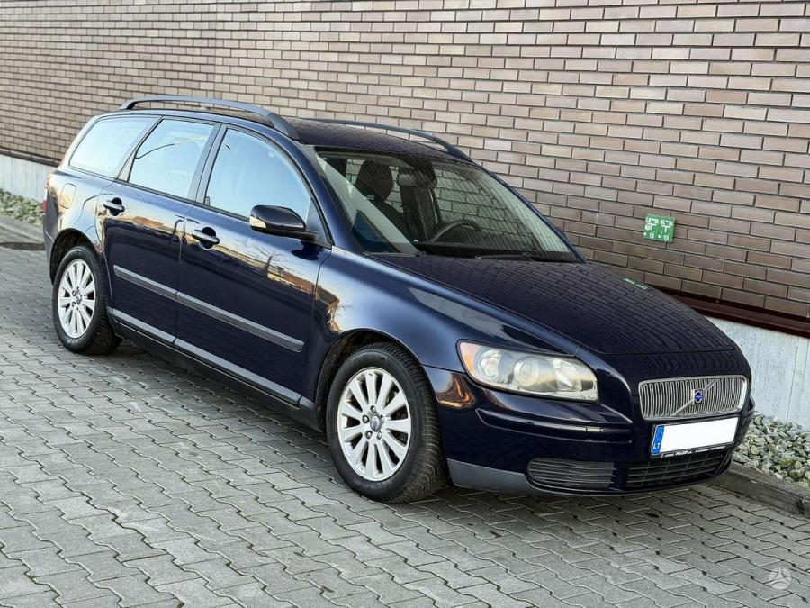 Blue Volvo V50 2005 in Klaipeda, with an engine capacity of 1.60 L and mileage of 220 thousand km for 1700 €, photo 4 on AUTOMOTO.COM.LV