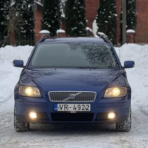 Blue Volvo V50 2006 in Dobele, with an engine capacity of 2.00 L and mileage of 425 thousand km for 2450 €, photo 5 on AUTOMOTO.COM.LV