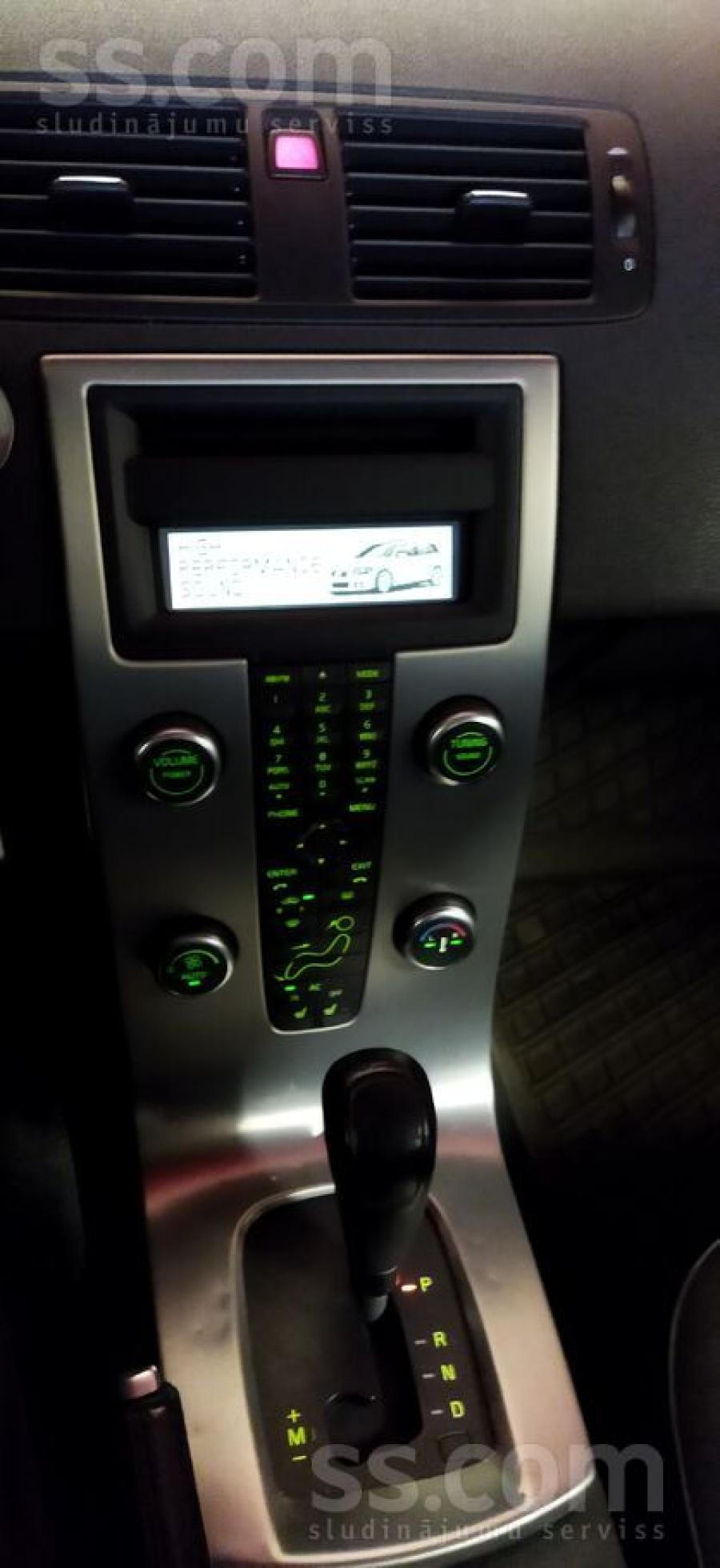 Zils Volvo V50 2009 Daugavpils, ar dzinēja tilpumu 2.00 L un nobraukumu 219 tūkst. km par 3000 €, foto 11 vietnē AUTOMOTO.COM.LV