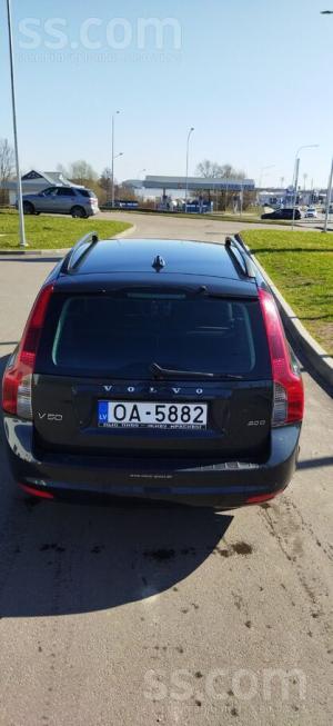 Zils Volvo V50 2009 Daugavpils, ar dzinēja tilpumu 2.00 L un nobraukumu 219 tūkst. km par 3000 €, foto 9 vietnē AUTOMOTO.COM.LV