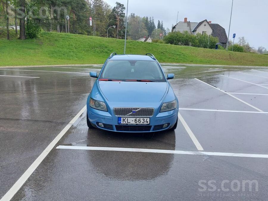 Zils Volvo V50 2004 Alūksne, ar dzinēja tilpumu 2.00 L un nobraukumu 0 tūkst. km par 1800 €, foto 4 vietnē AUTOMOTO.COM.LV