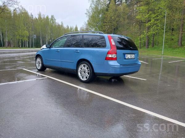 Blue Volvo V50 2004 in Aluksne, with an engine capacity of 2.00 L and mileage of 0 thousand km for 2150 €, photo 7 on AUTOMOTO.COM.LV