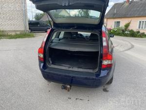Blue Volvo V50 2004 in Ludza, with an engine capacity of 2.00 L and mileage of 352 thousand km for 1800 €, photo 5 on AUTOMOTO.COM.LV