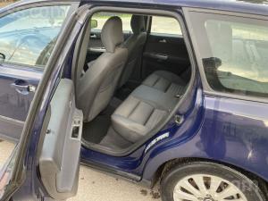 Blue Volvo V50 2004 in Ludza, with an engine capacity of 2.00 L and mileage of 352 thousand km for 1800 €, photo 9 on AUTOMOTO.COM.LV