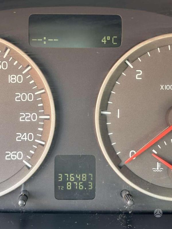 Синий Вольво В50 2004 в Каунас, объемом двигателя 2.00 л и пробегом 376 тыс. км за 1350 €, фото 9 на AUTOMOTO.COM.LV