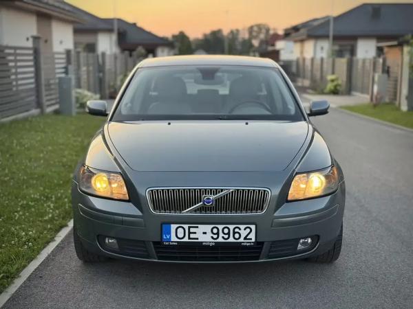 Синий Вольво В50 2004 в Елгава, объемом двигателя 2.00 л и пробегом 357 тыс. км за 2300 €, фото 7 на AUTOMOTO.COM.LV