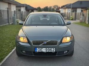 Zils Volvo V50 2004 Jelgava, ar dzinēja tilpumu 2.00 L un nobraukumu 357 tūkst. km par 2300 €, foto 8 vietnē AUTOMOTO.COM.LV
